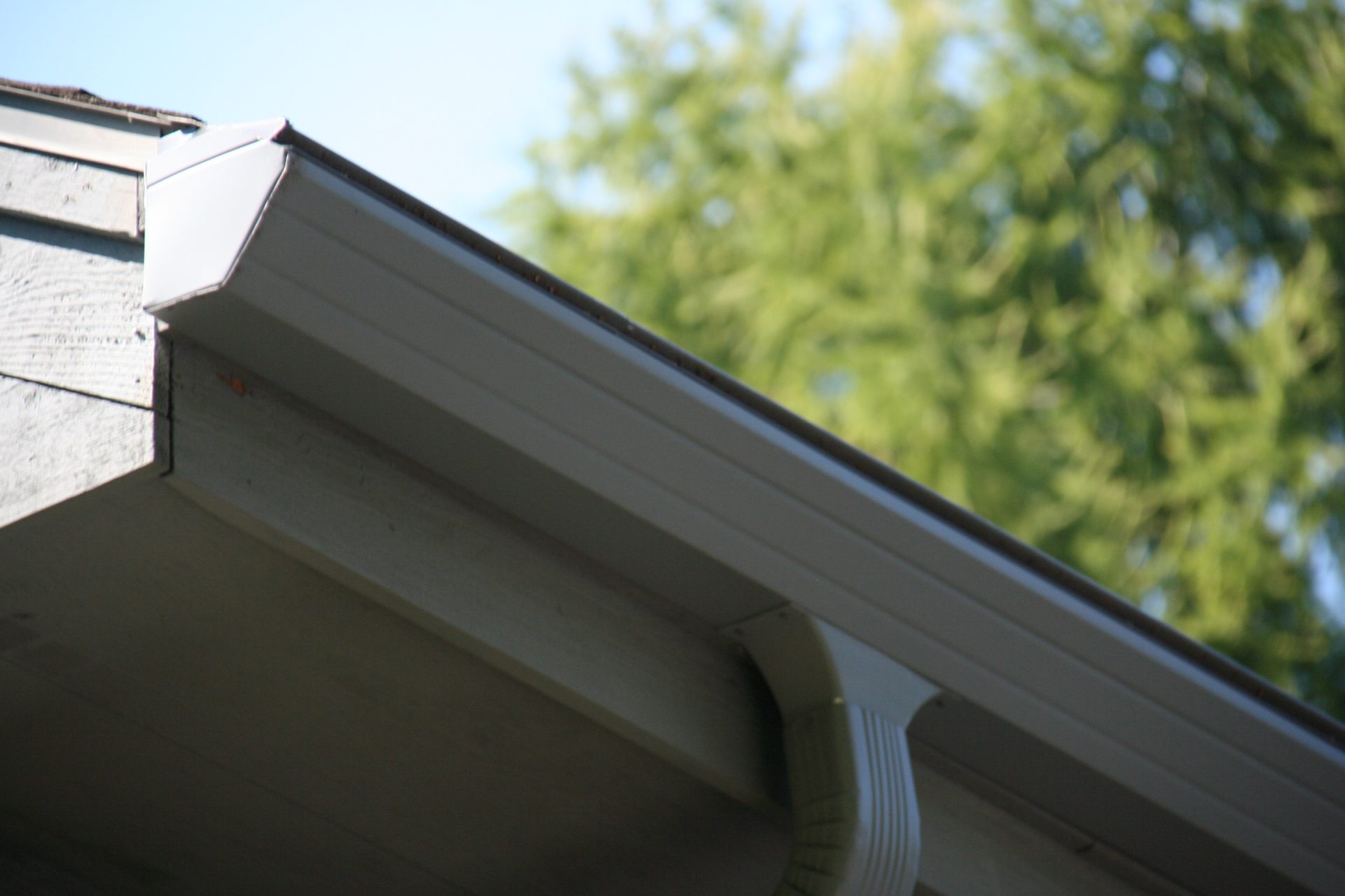 Seamless Gutters Marinette | Innovative Gutter Systems